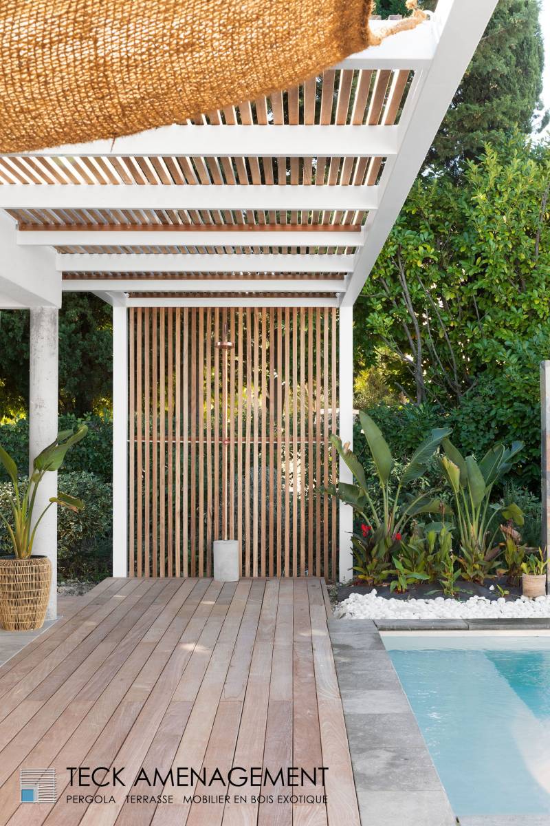 Fabrication de pergola design en bois exotique à Toulon (Var) - Teck ...